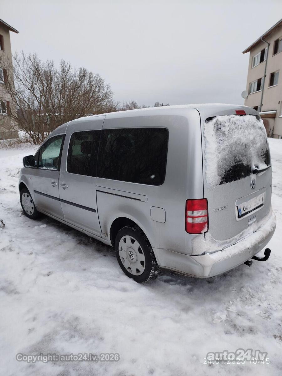 Grey Volkswagen Caddy 2014 in Tallinn, with an engine capacity of 1.60 L and mileage of 189 thousand km for 12900 €, photo 8 on AUTOMOTO.COM.LV