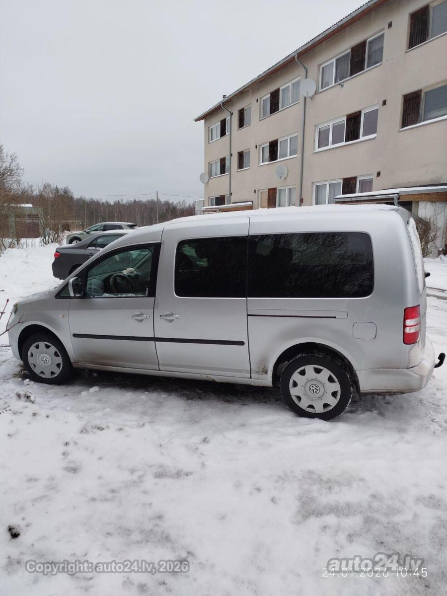 Grey Volkswagen Caddy 2014 in Tallinn, with an engine capacity of 1.60 L and mileage of 189 thousand km for 12900 €, photo 10 on AUTOMOTO.COM.LV