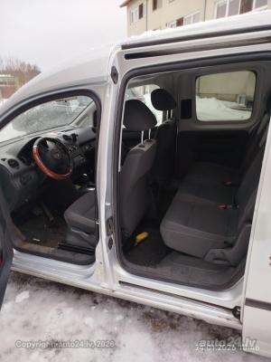 Grey Volkswagen Caddy 2014 in Tallinn, with an engine capacity of 1.60 L and mileage of 189 thousand km for 12900 €, photo 13 on AUTOMOTO.COM.LV