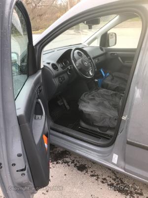 Grey Volkswagen Caddy 2014 in Voru, with an engine capacity of 1.60 L and mileage of 180 thousand km for 4999 €, photo 7 on AUTOMOTO.COM.LV