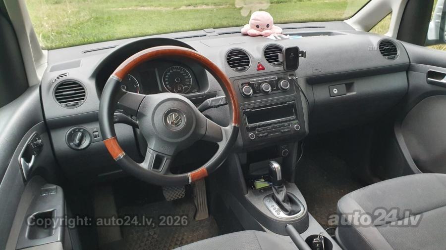 Grey Volkswagen Caddy 2014 in Tallinn, with an engine capacity of 1.60 L and mileage of 190 thousand km for 11500 €, photo 3 on AUTOMOTO.COM.LV
