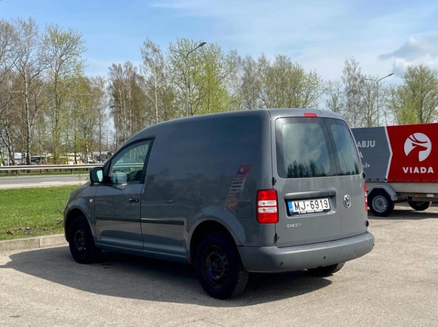 Pelēks Volkswagen Caddy 2014 Rīga, ar dzinēja tilpumu 1.60 L un nobraukumu 0 tūkst. km par 6200 €, foto 5 vietnē AUTOMOTO.COM.LV
