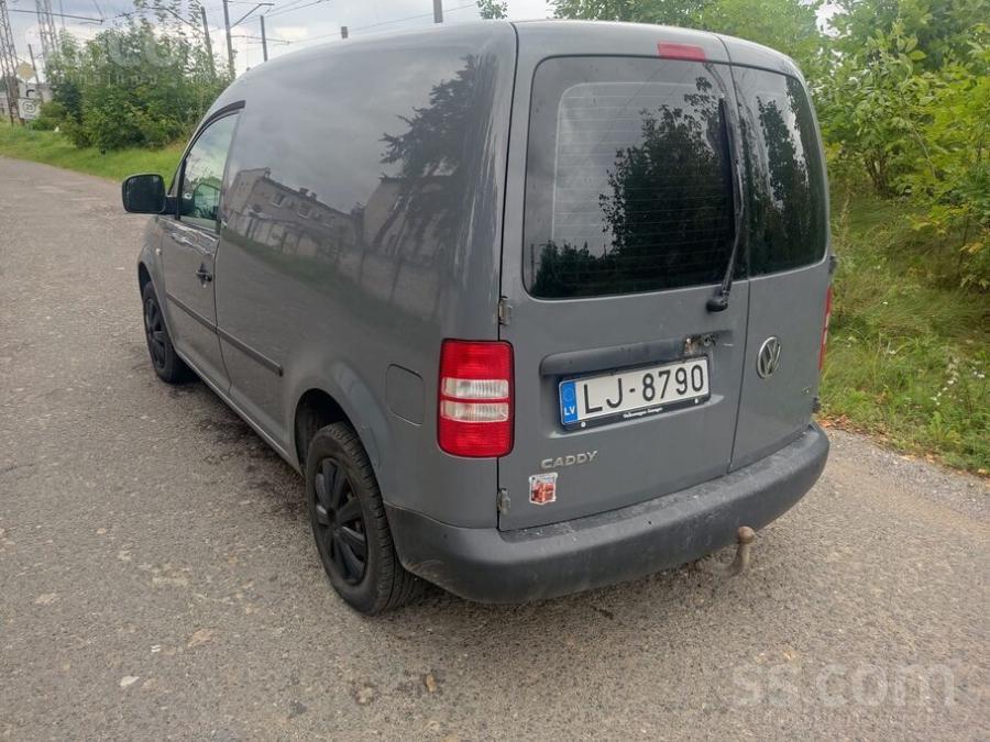 Pelēks Volkswagen Caddy 2014 Rīga, ar dzinēja tilpumu 1.60 L un nobraukumu 469 tūkst. km par 900 €, foto 5 vietnē AUTOMOTO.COM.LV