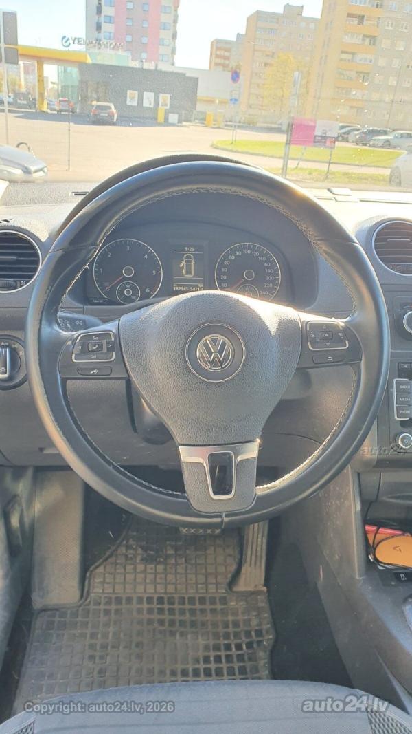 Grey Volkswagen Caddy 2015 in Tallinn, with an engine capacity of 1.60 L and mileage of 190 thousand km for 16500 €, photo 7 on AUTOMOTO.COM.LV