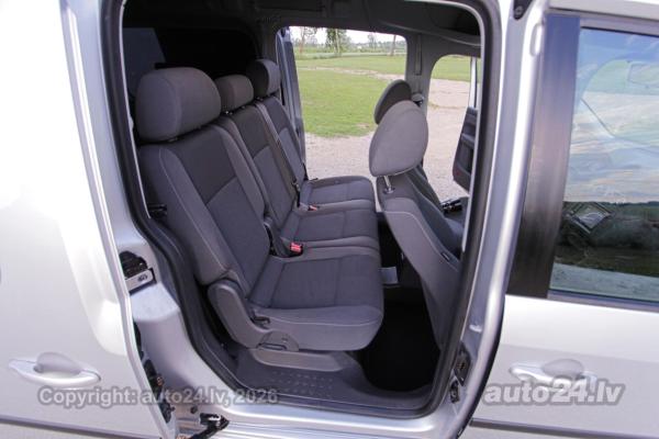 Grey Volkswagen Caddy 2015 in Tallinn, with an engine capacity of 1.60 L and mileage of 340 thousand km for 6700 €, photo 5 on AUTOMOTO.COM.LV