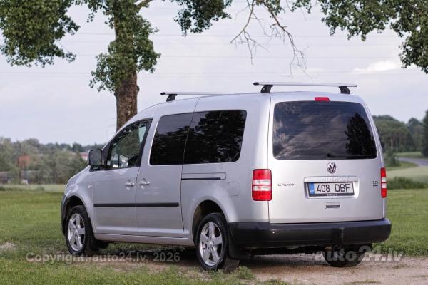 Grey Volkswagen Caddy 2015 in Tallinn, with an engine capacity of 1.60 L and mileage of 340 thousand km for 6700 €, photo 7 on AUTOMOTO.COM.LV