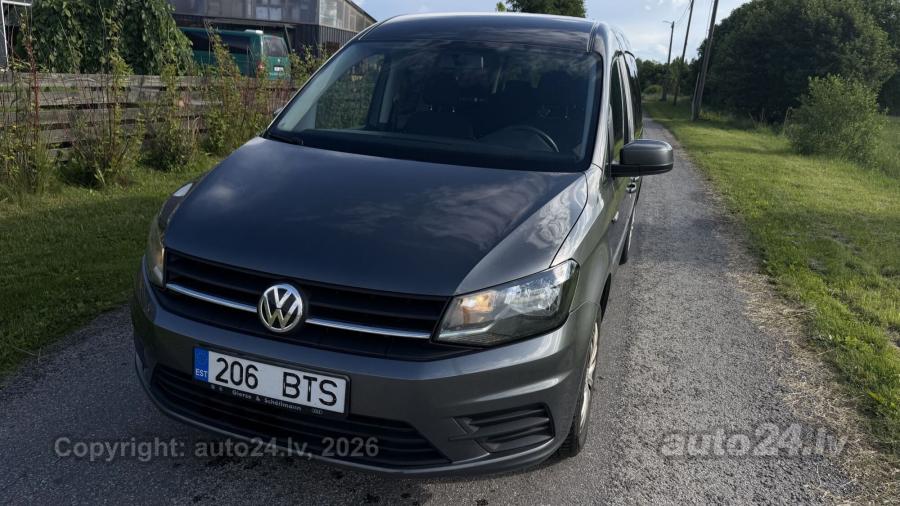 Grey Volkswagen Caddy 2016 in Tallinn, with an engine capacity of 2.00 L and mileage of 195 thousand km for 12500 €, photo 3 on AUTOMOTO.COM.LV