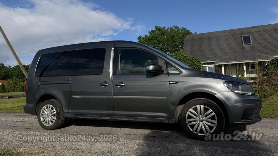 Grey Volkswagen Caddy 2016 in Tallinn, with an engine capacity of 2.00 L and mileage of 195 thousand km for 12500 €, photo 6 on AUTOMOTO.COM.LV