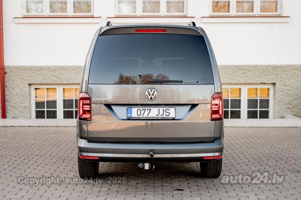 Grey Volkswagen Caddy 2018 in Parnu, with an engine capacity of 2.00 L and mileage of 181 thousand km for 19900 €, photo 7 on AUTOMOTO.COM.LV