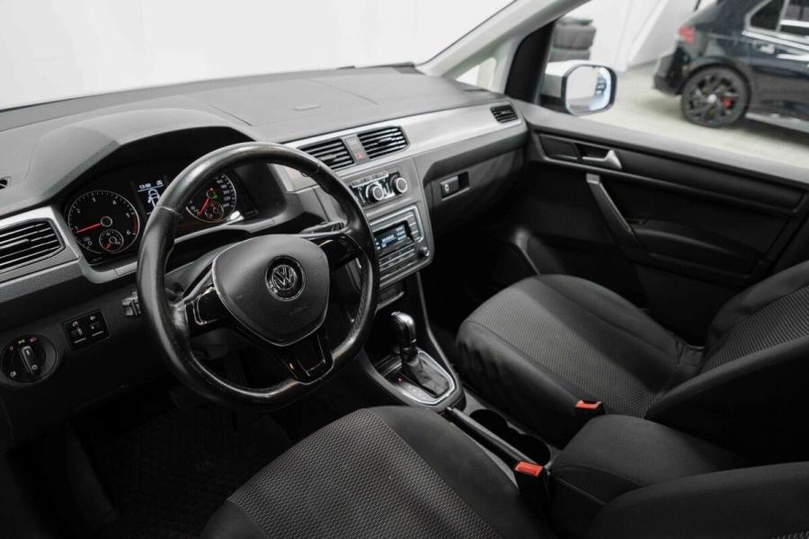 Pelēks Volkswagen Caddy 2019 Tallina, ar dzinēja tilpumu 2.00 L un nobraukumu 185 tūkst. km par 15900 €, foto 8 vietnē AUTOMOTO.COM.LV