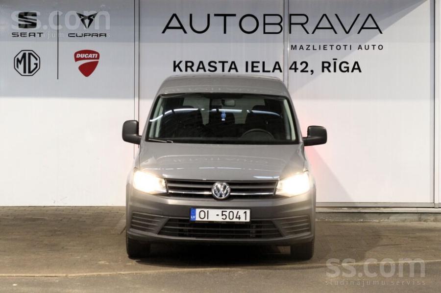Grey Volkswagen Caddy 2020 in Riga, with an engine capacity of 2.00 L and mileage of 162 thousand km for 14500 €, photo 2 on AUTOMOTO.COM.LV