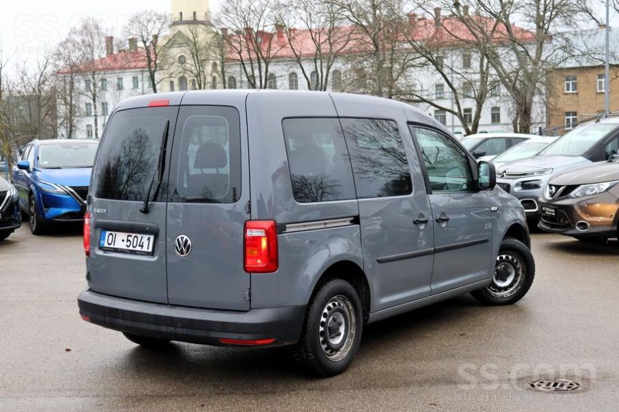 Grey Volkswagen Caddy 2020 in Riga, with an engine capacity of 2.00 L and mileage of 162 thousand km for 14500 €, photo 24 on AUTOMOTO.COM.LV