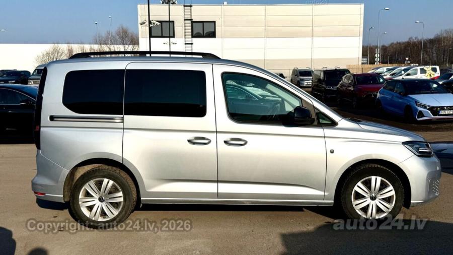 Pelēks Volkswagen Caddy 2023 Tallina, ar dzinēja tilpumu 2.00 L un nobraukumu 115 tūkst. km par 21990 €, foto 2 vietnē AUTOMOTO.COM.LV