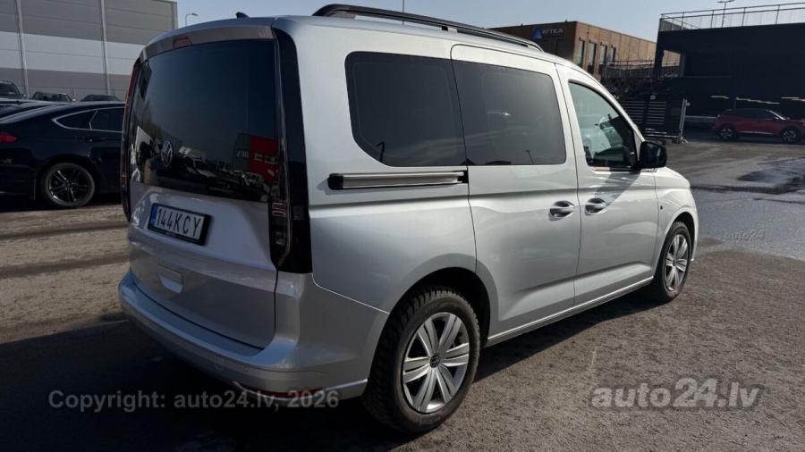 Grey Volkswagen Caddy 2023 in Tallinn, with an engine capacity of 2.00 L and mileage of 132 thousand km for 20990 €, photo 6 on AUTOMOTO.COM.LV
