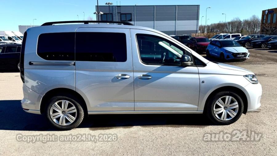 Grey Volkswagen Caddy 2023 in Tallinn, with an engine capacity of 2.00 L and mileage of 83 thousand km for 22990 €, photo 5 on AUTOMOTO.COM.LV