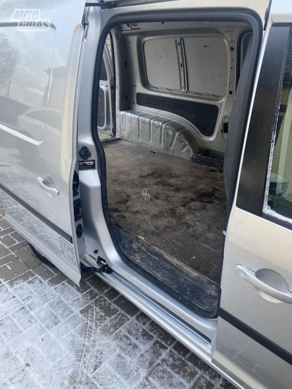 Grey Volkswagen Caddy 2013 in Kaunas, with an engine capacity of 1.60 L and mileage of 415 thousand km for 4800 €, photo 11 on AUTOMOTO.COM.LV