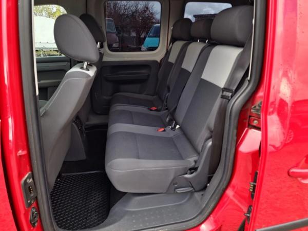 Volkswagen Caddy 2012 in Riga, with an engine capacity of 1.60 L and mileage of 241 thousand km for 6800 €, photo 1 on AUTOMOTO.COM.LV