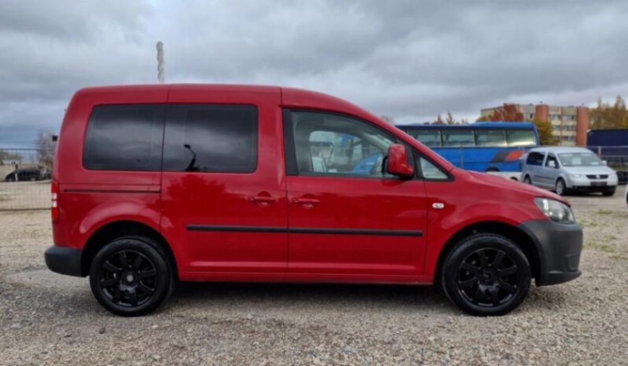 Volkswagen Caddy 2012 Rīga, ar dzinēja tilpumu 1.60 L un nobraukumu 241 tūkst. km par 6800 €, foto 21 vietnē AUTOMOTO.COM.LV