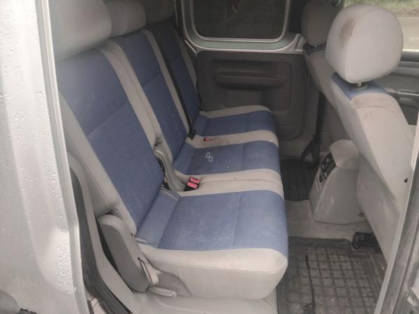 Volkswagen Caddy 2005 in Kaunas, with an engine capacity of 1.90 L and mileage of 326 thousand km for 2300 €, photo 8 on AUTOMOTO.COM.LV