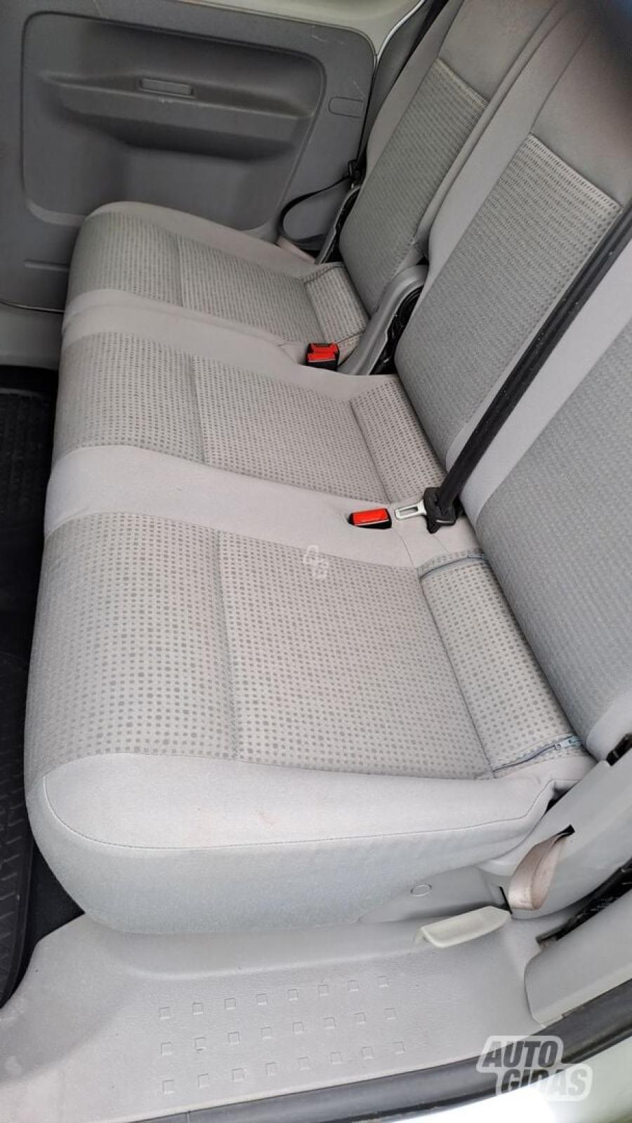 Volkswagen Caddy 2008 in Vilnius, with an engine capacity of 1.90 L and mileage of 313 thousand km for 4950 €, photo 15 on AUTOMOTO.COM.LV