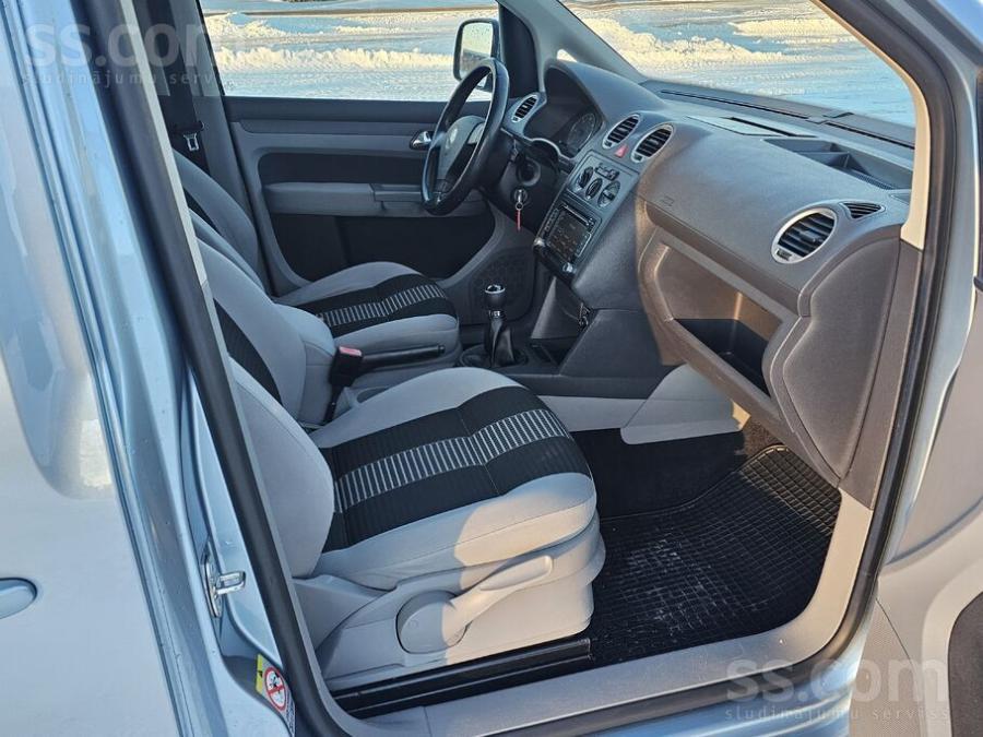 Volkswagen Caddy 2009 Cēsis, ar dzinēja tilpumu 1.90 L un nobraukumu 257 tūkst. km par 5990 €, foto 11 vietnē AUTOMOTO.COM.LV