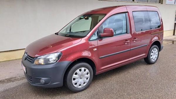 Volkswagen Caddy 2010 in Ogre, with an engine capacity of 1.20 L and mileage of 269 thousand km for 5950 €, photo 1 on AUTOMOTO.COM.LV