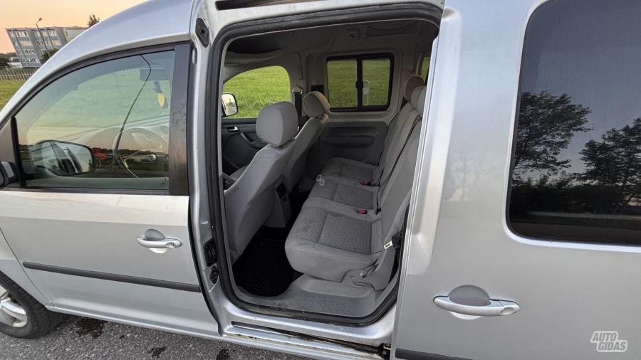 Volkswagen Caddy 2010 in Moletai, with an engine capacity of 1.90 L and mileage of 379 thousand km for 3500 €, photo 10 on AUTOMOTO.COM.LV