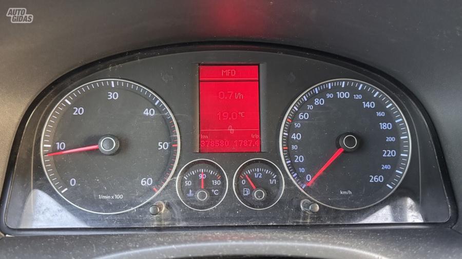 Volkswagen Caddy 2010 in Moletai, with an engine capacity of 1.90 L and mileage of 379 thousand km for 3500 €, photo 13 on AUTOMOTO.COM.LV