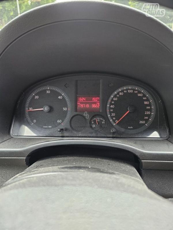 Volkswagen Caddy 2010 Viļņa, ar dzinēja tilpumu 2.00 L un nobraukumu 170 tūkst. km par 2500 €, foto 6 vietnē AUTOMOTO.COM.LV