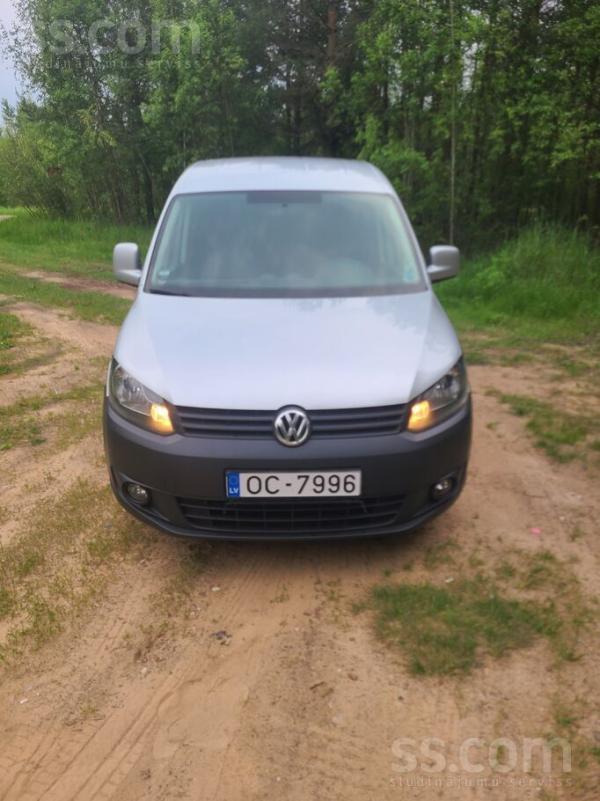Volkswagen Caddy 2011 in Daugavpils, with an engine capacity of 1.60 L and mileage of 287 thousand km for 5850 €, photo 3 on AUTOMOTO.COM.LV