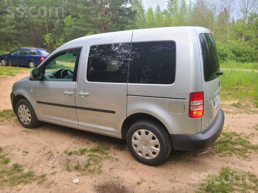 Volkswagen Caddy 2011 in Daugavpils, with an engine capacity of 1.60 L and mileage of 287 thousand km for 5850 €, photo 7 on AUTOMOTO.COM.LV