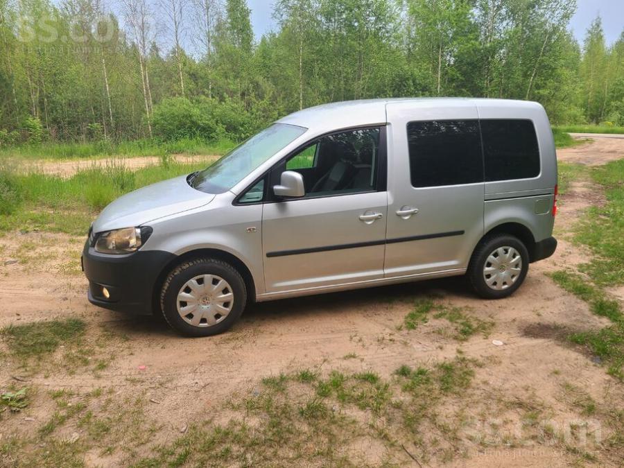 Volkswagen Caddy 2011 in Daugavpils, with an engine capacity of 1.60 L and mileage of 287 thousand km for 5850 €, photo 9 on AUTOMOTO.COM.LV