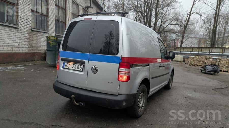Volkswagen Caddy 2011 Rīga, ar dzinēja tilpumu 1.60 L un nobraukumu 360 tūkst. km par 2950 €, foto 5 vietnē AUTOMOTO.COM.LV