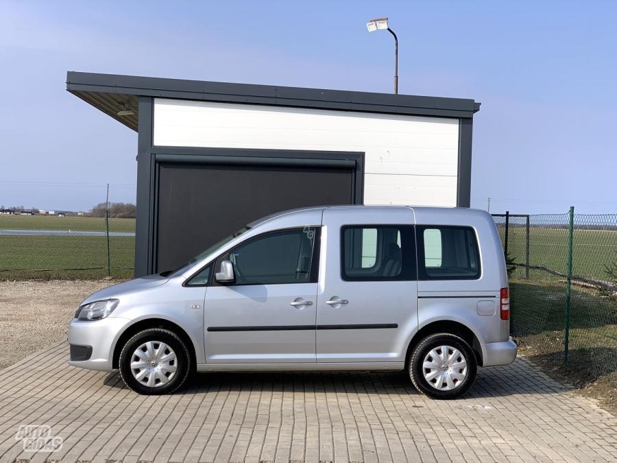 Volkswagen Caddy 2011 in Kaunas, with an engine capacity of 1.60 L and mileage of 246 thousand km for 5799 €, photo 9 on AUTOMOTO.COM.LV