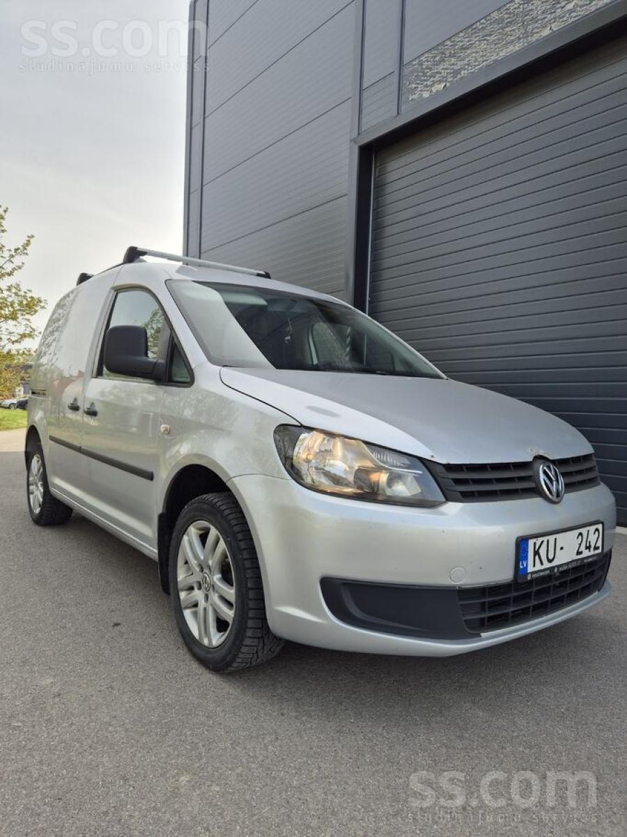 Volkswagen Caddy 2011 in Riga, with an engine capacity of 1.60 L and mileage of 294 thousand km for 3200 €, photo 3 on AUTOMOTO.COM.LV