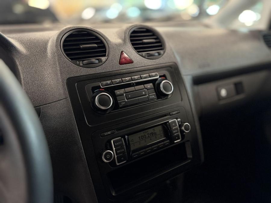 Volkswagen Caddy 2011 in Klaipeda, with an engine capacity of 1.60 L and mileage of 280 thousand km for 7900 €, photo 5 on AUTOMOTO.COM.LV