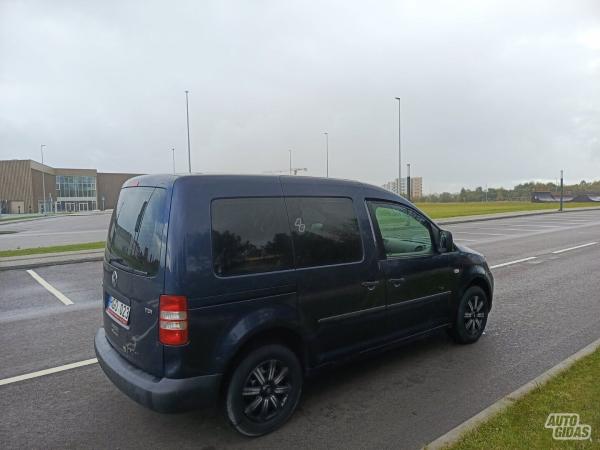 Volkswagen Caddy 2011 in Klaipeda, with an engine capacity of 1.60 L and mileage of 386 thousand km for 3200 €, photo 8 on AUTOMOTO.COM.LV