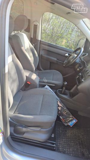Volkswagen Caddy 2012 in Vilnius, with an engine capacity of 1.60 L and mileage of 298 thousand km for 5050 €, photo 6 on AUTOMOTO.COM.LV