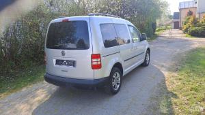 Volkswagen Caddy 2012 in Vilnius, with an engine capacity of 1.60 L and mileage of 298 thousand km for 5050 €, photo 12 on AUTOMOTO.COM.LV