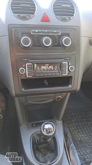 Volkswagen Caddy 2012 in Vilnius, with an engine capacity of 1.60 L and mileage of 298 thousand km for 5050 €, photo 23 on AUTOMOTO.COM.LV