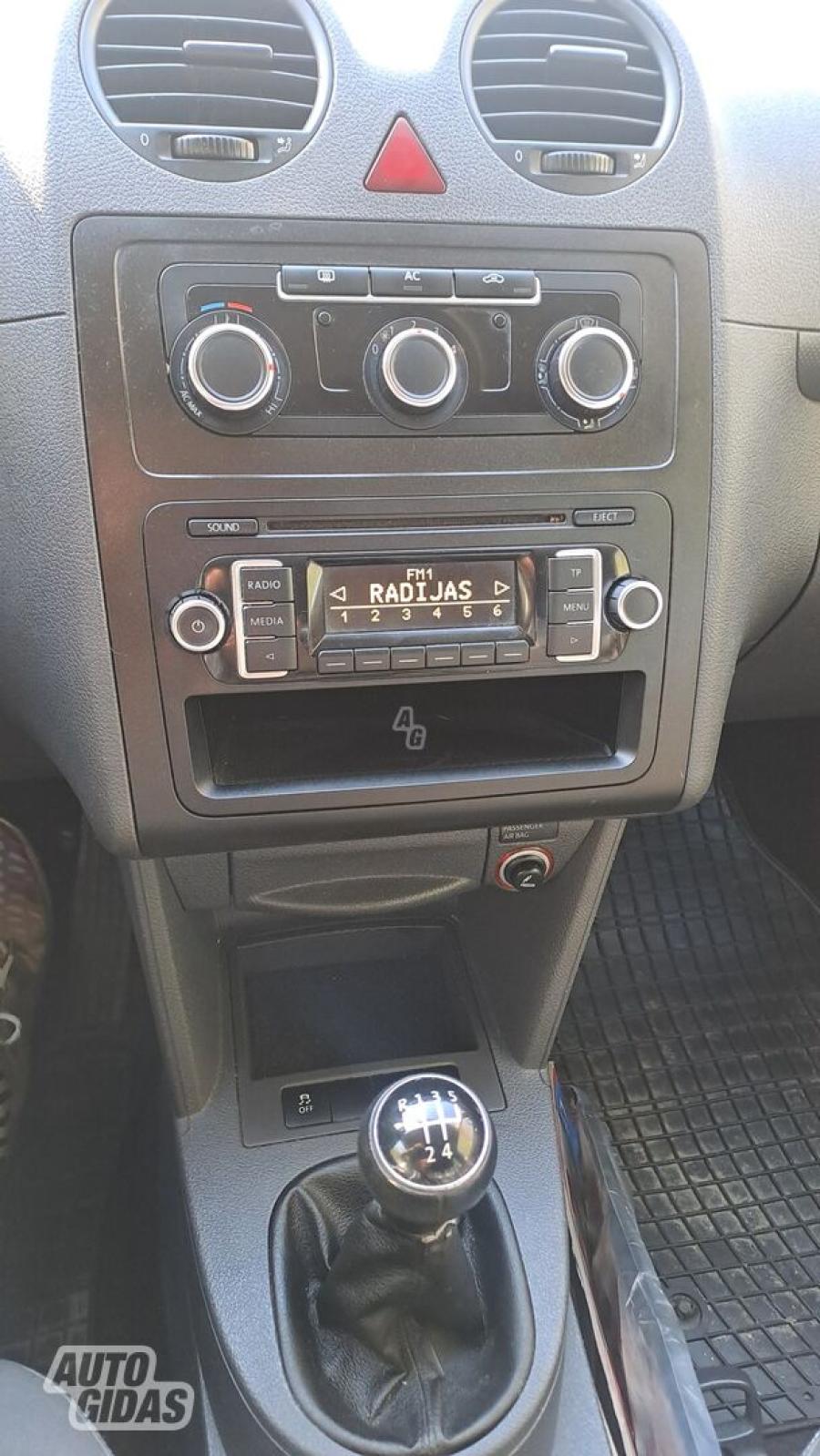 Volkswagen Caddy 2012 in Vilnius, with an engine capacity of 1.60 L and mileage of 298 thousand km for 5050 €, photo 23 on AUTOMOTO.COM.LV