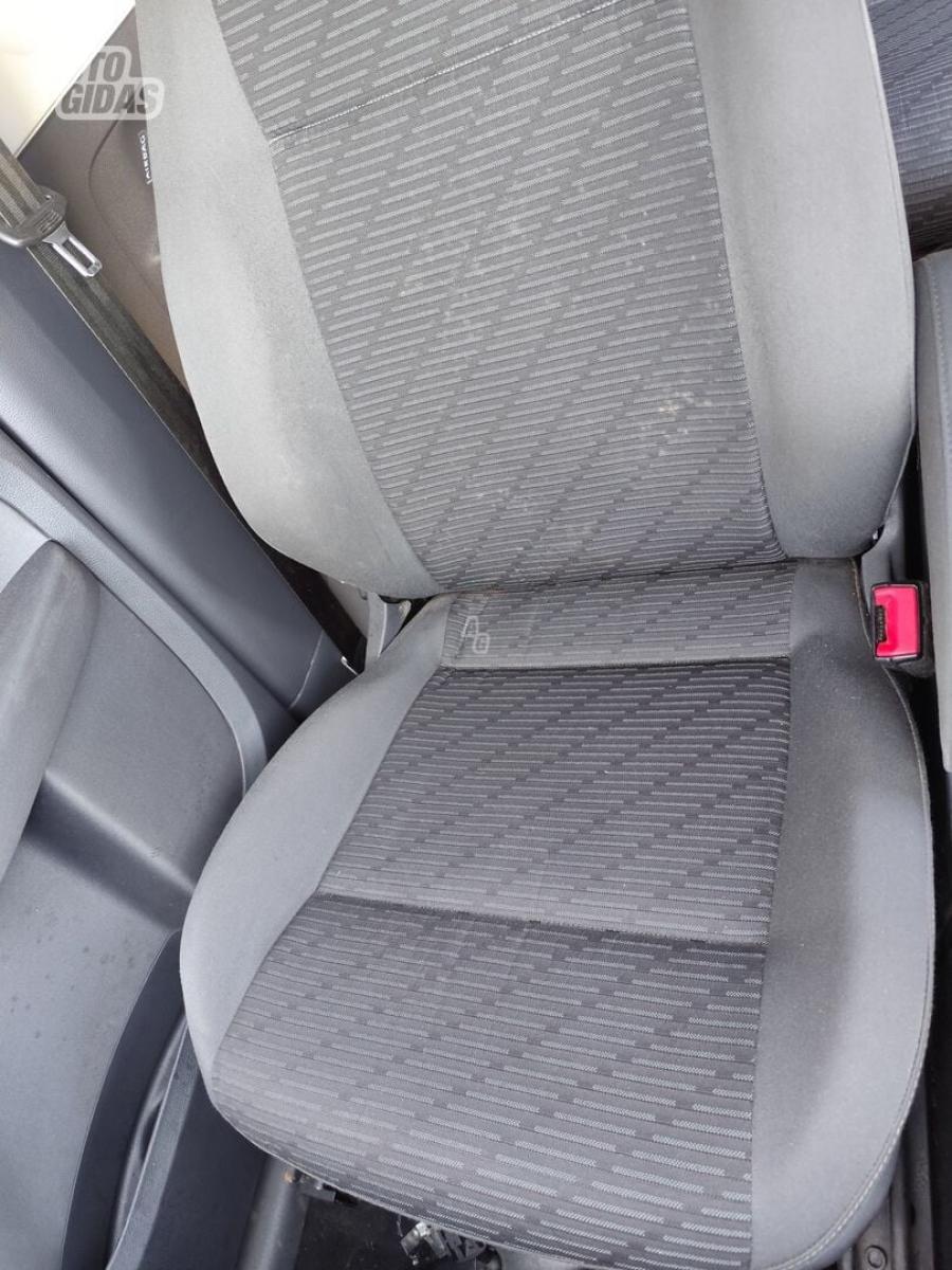 Volkswagen Caddy 2013 in Klaipeda, with an engine capacity of 1.60 L and mileage of 295 thousand km for 5950 €, photo 10 on AUTOMOTO.COM.LV