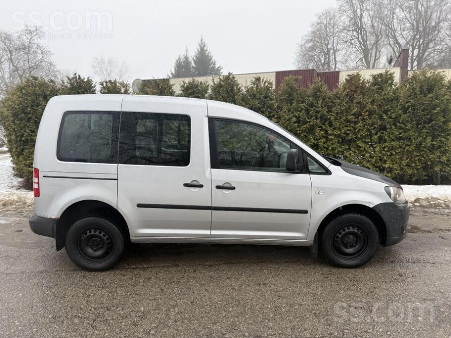 Volkswagen Caddy 2013 in Riga, with an engine capacity of 2.00 L and mileage of 233 thousand km for 6500 €, photo 4 on AUTOMOTO.COM.LV