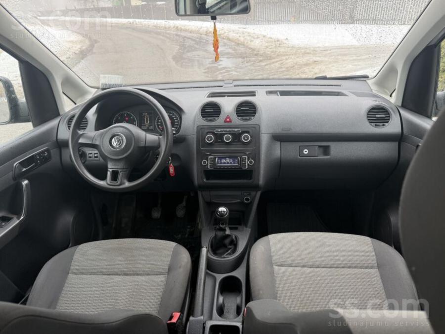 Volkswagen Caddy 2013 in Riga, with an engine capacity of 2.00 L and mileage of 233 thousand km for 6500 €, photo 9 on AUTOMOTO.COM.LV