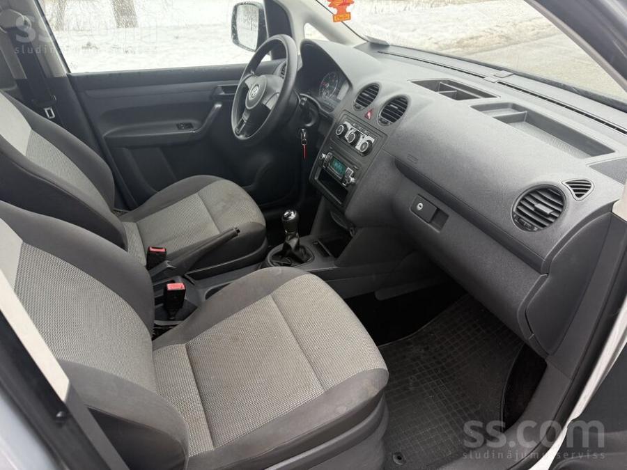 Volkswagen Caddy 2013 in Riga, with an engine capacity of 2.00 L and mileage of 233 thousand km for 6500 €, photo 10 on AUTOMOTO.COM.LV