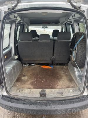 Volkswagen Caddy 2013 in Riga, with an engine capacity of 2.00 L and mileage of 233 thousand km for 6500 €, photo 12 on AUTOMOTO.COM.LV