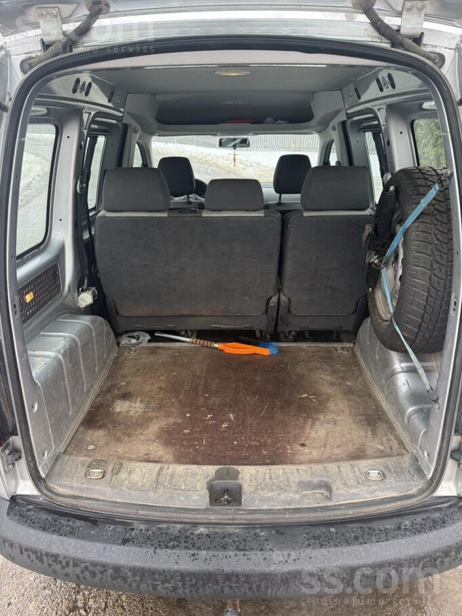 Volkswagen Caddy 2013 in Riga, with an engine capacity of 2.00 L and mileage of 233 thousand km for 6500 €, photo 12 on AUTOMOTO.COM.LV