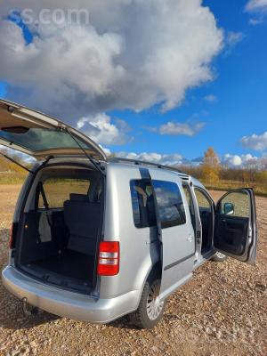 Volkswagen Caddy 2014 in Riga, with an engine capacity of 2.00 L and mileage of 268 thousand km for 7700 €, photo 5 on AUTOMOTO.COM.LV