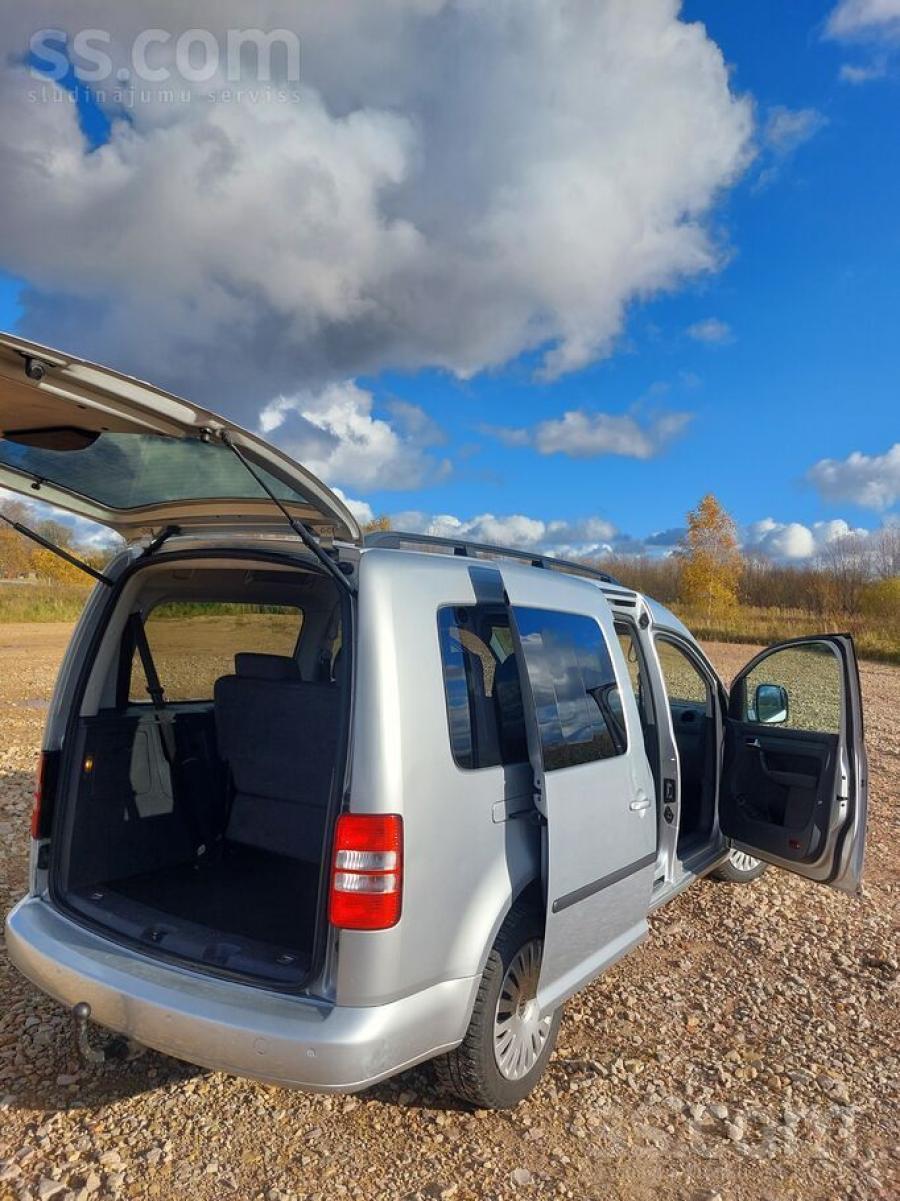 Volkswagen Caddy 2014 in Riga, with an engine capacity of 2.00 L and mileage of 268 thousand km for 7700 €, photo 5 on AUTOMOTO.COM.LV