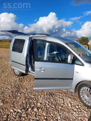Volkswagen Caddy 2014 in Riga, with an engine capacity of 2.00 L and mileage of 268 thousand km for 7700 €, photo 7 on AUTOMOTO.COM.LV